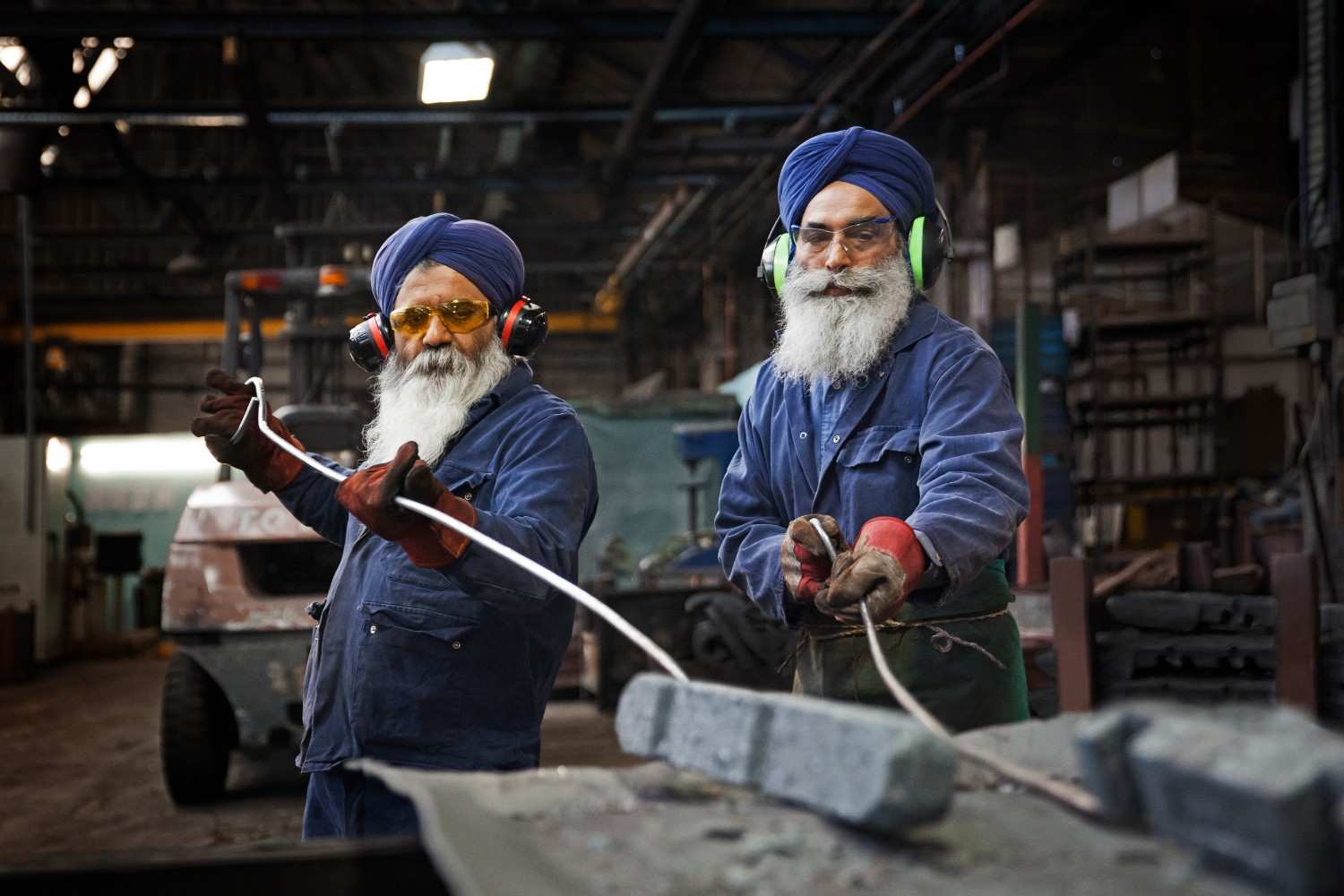 What are the types of factory workers in India?